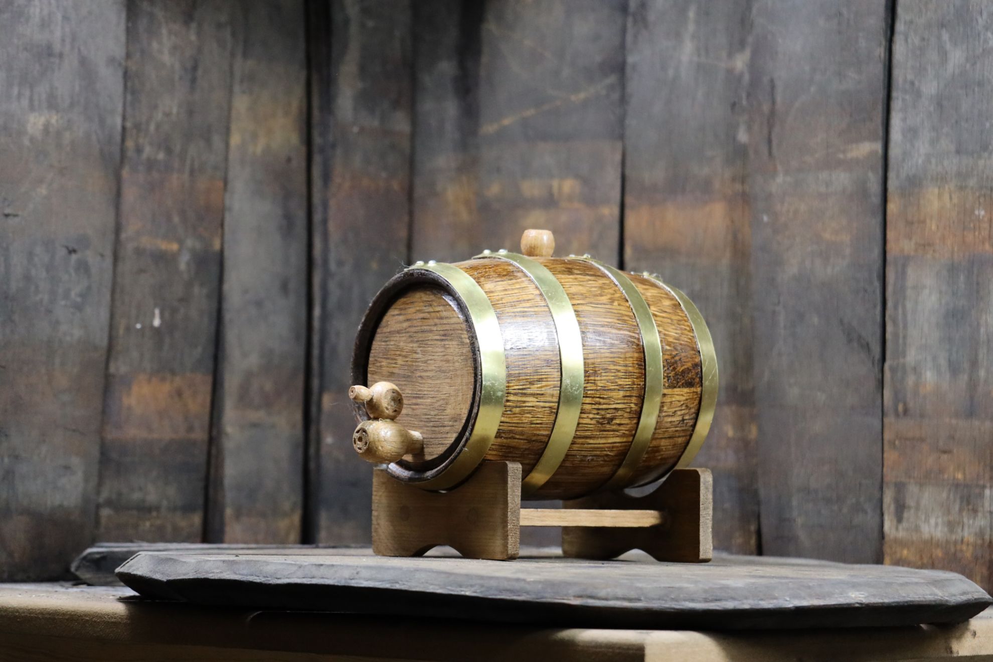 Dark Stain Oak Barrel with Brass Hoops
