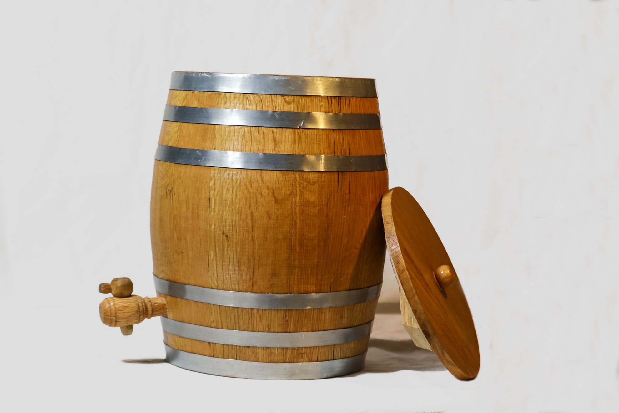 Kombucha / barrel with removable lid