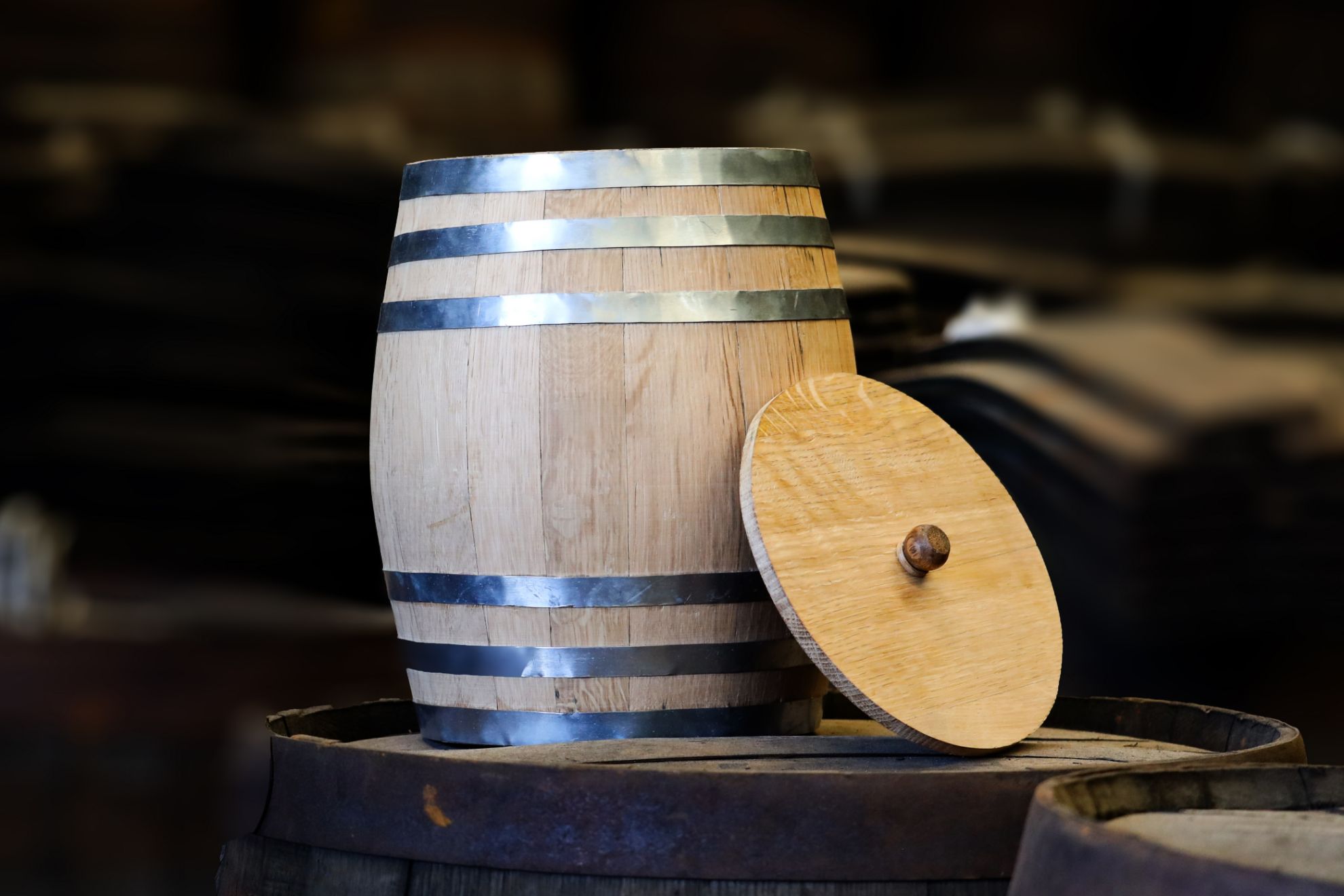 Kombucha / barrel with removable lid