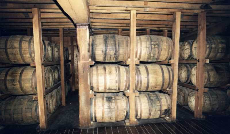 Difference between varnishing (adding a finish) to the exterior of the ...